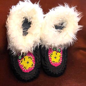 Cree First Nation Ladies Handmade Leather Hide 'flower' Design ...