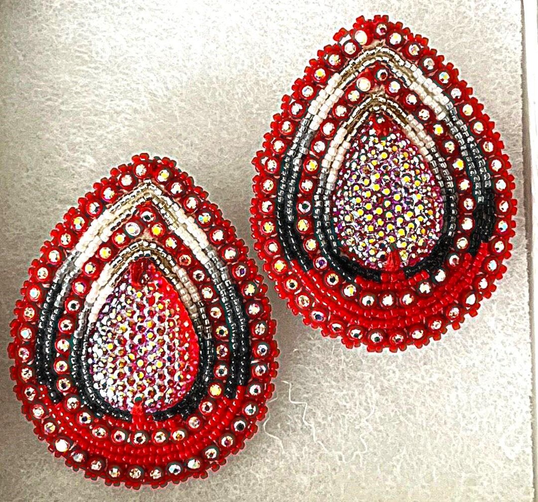 Cree First Nations Hand Beaded Red 'teardrop' Earrings Great Plains ...