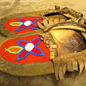 Vintage Ojibway First Nation Handmade Leather Hide Tan 'flower ...