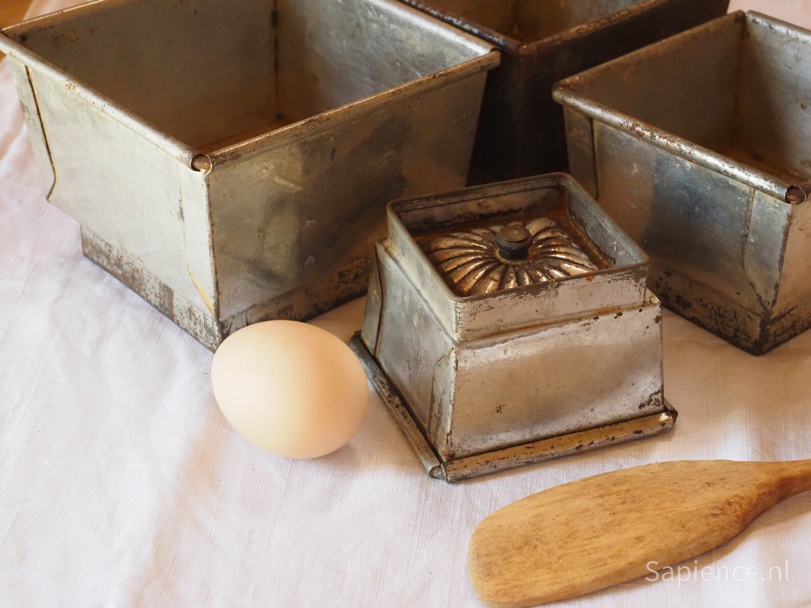 Cute Set of 4 Metal Baking Molds, Antique French Tartlett Tins, Metal ...