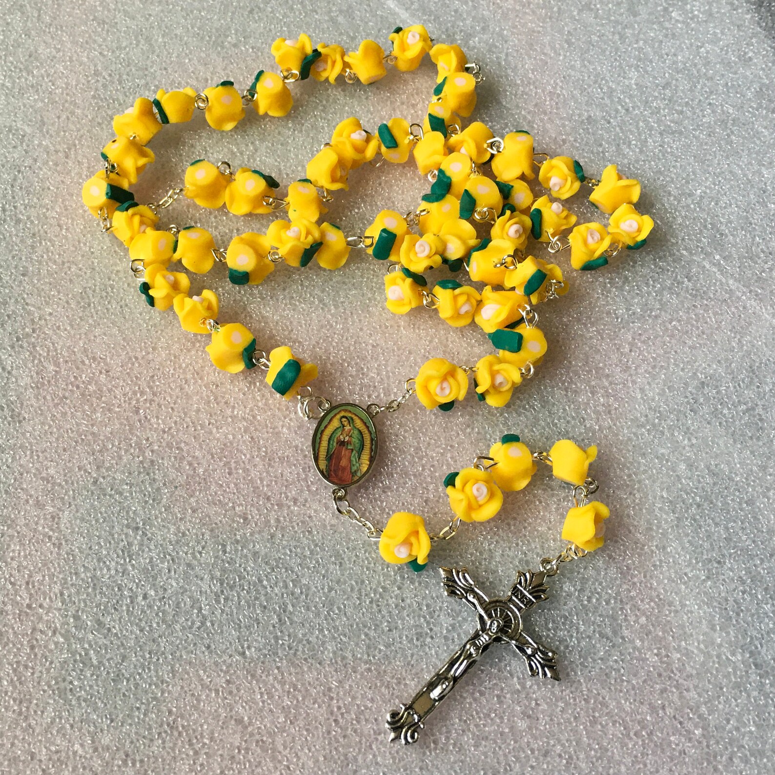 New Beautiful Yellow Roses Virgin Mary Rosary Unique Cross - Etsy