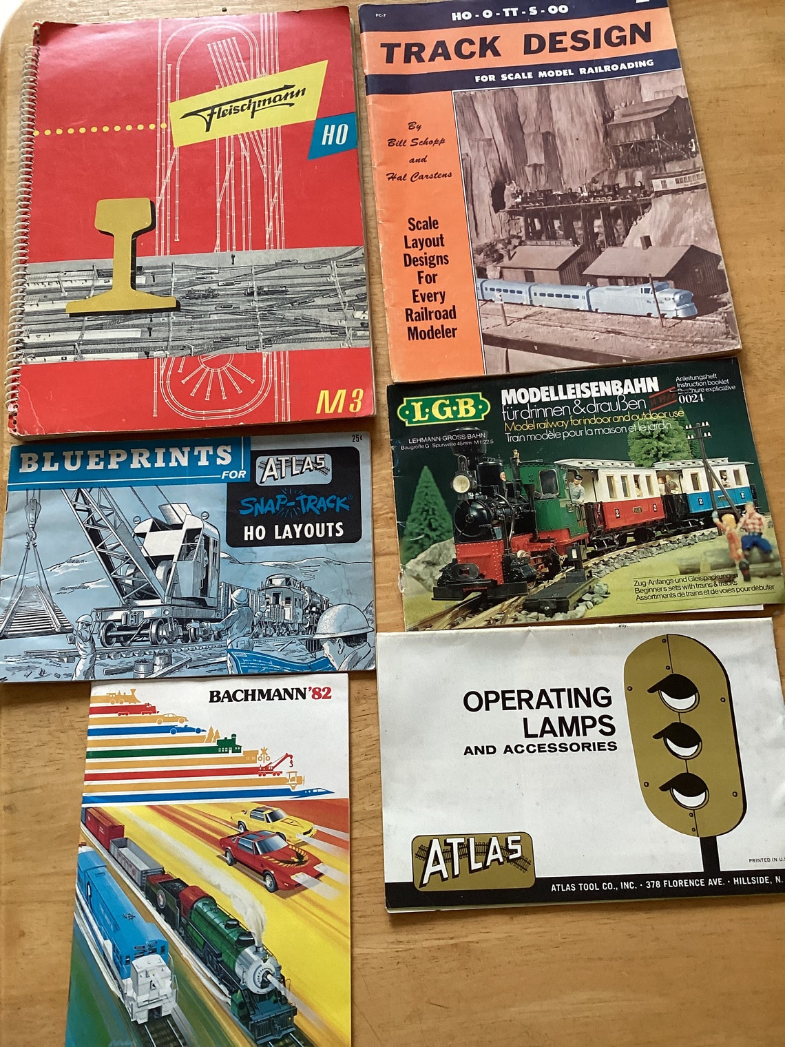HO Scale Train Track Layouts, Wiring, Scenery, Etc. Please See Photos ...