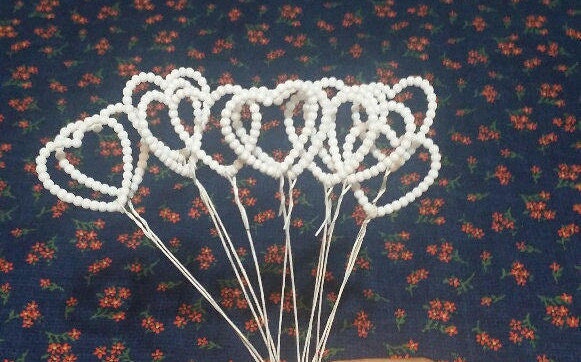 Vintage 12 Pieces White Heart Craft Supply, Balls Circle Heart,baby ...