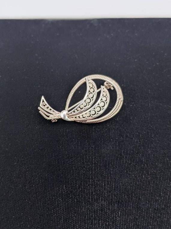 Vintage Silver Filigree Brooch, Marked 835 - Gem