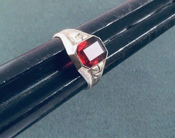 Ruby Signet Ring | Etsy