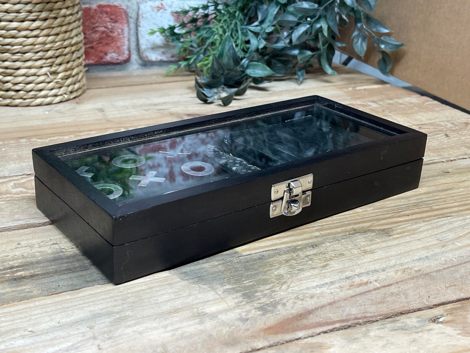 Stunning Personalised Harvey Makin Wooden Tic Tac Toe, Dominoes and ...