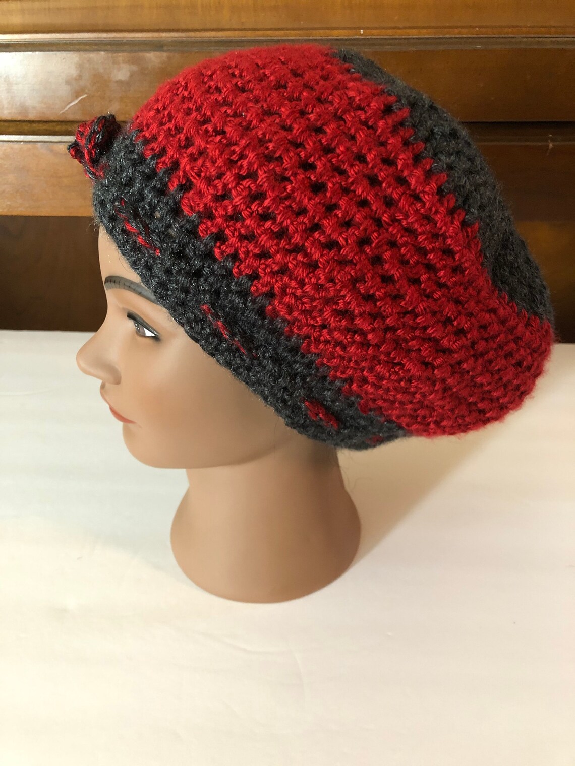 Crochet Tam with detachable drawstring grey and red Handmade | Etsy