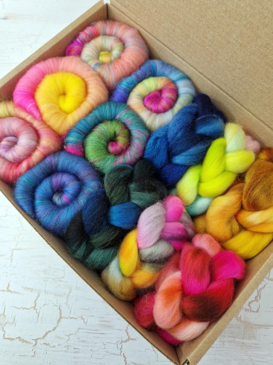 Mini Batts and Braids Box 6 X 25g Batts 6 X 25g Hand Dyed Braids BATT ...