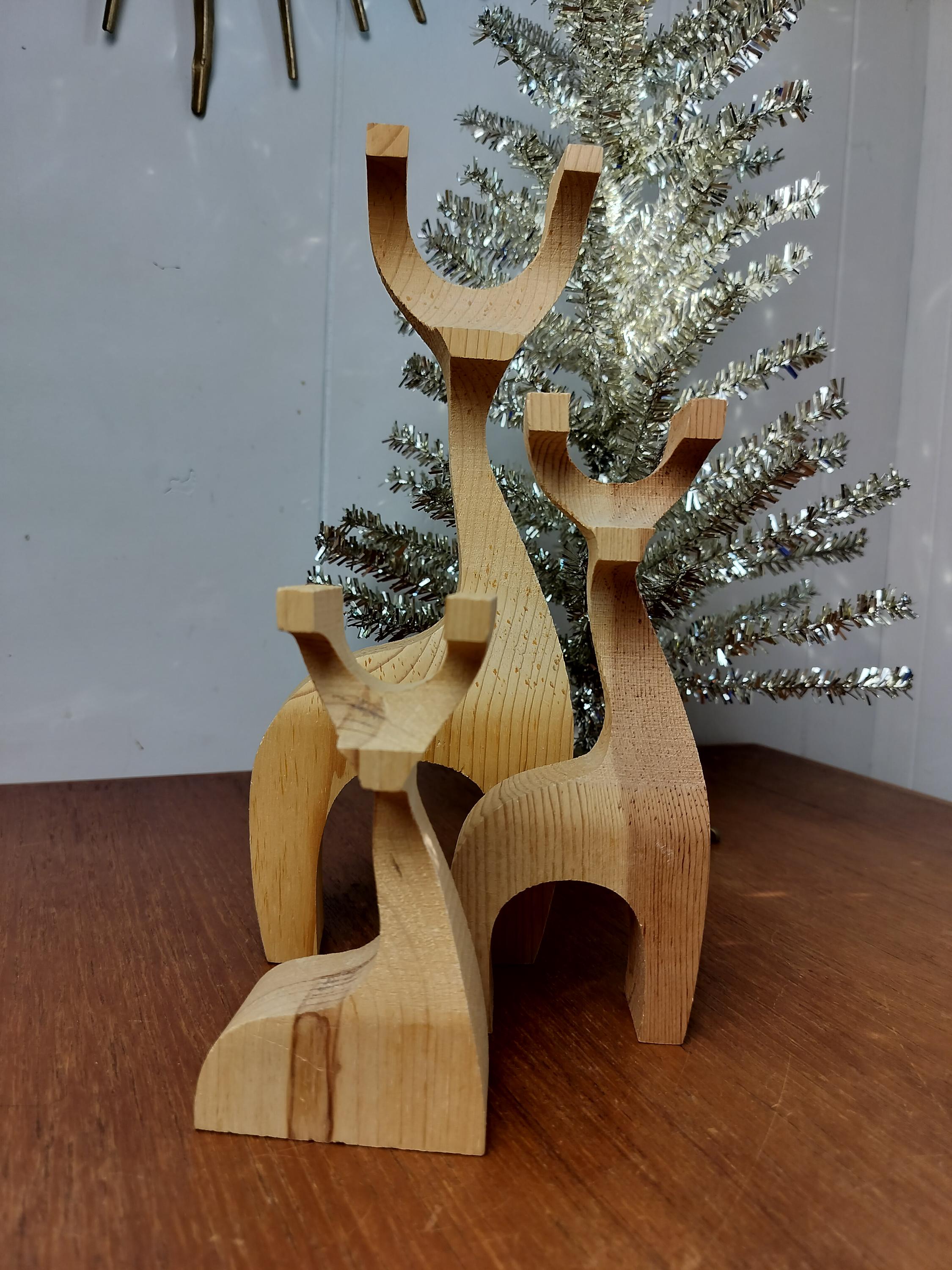 Vintage MCM Natural Wood Deer Family Danish Modern Minimalist Christmas ...