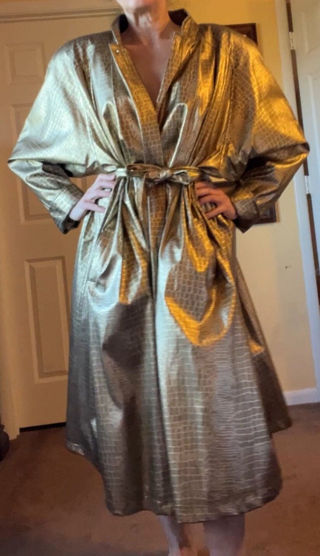 1980s Vintage Raincoat in Gold Vinyl - Etsy