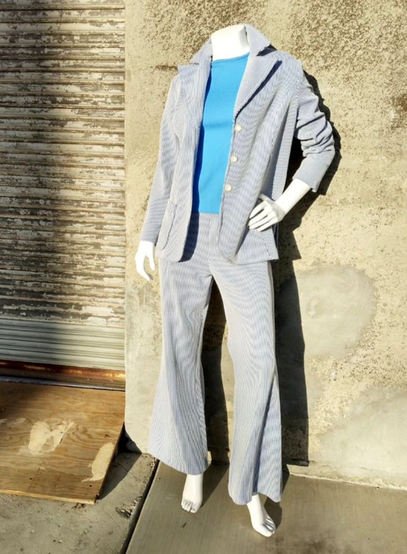 1970s Groovy Flared leg 1970s suit by GRAFF; blue & w… - Gem