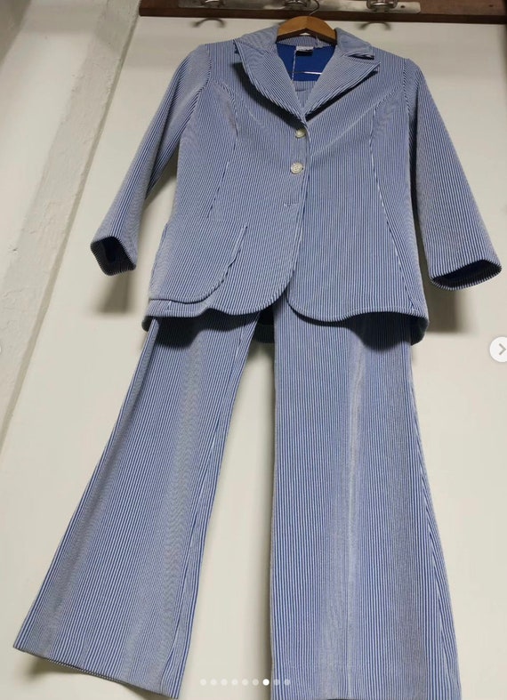 1970s Groovy Flared leg 1970s suit by GRAFF; blue & w… - Gem