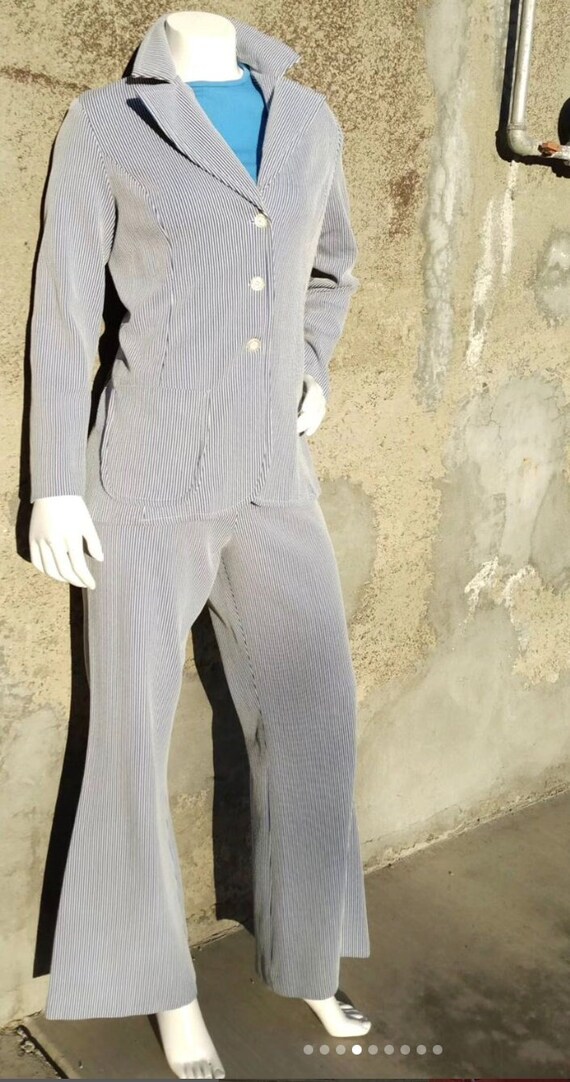 1970s Groovy Flared leg 1970s suit by GRAFF; blue & w… - Gem