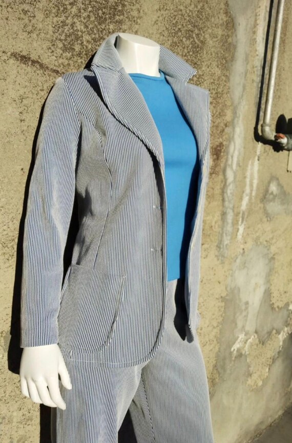1970s Groovy Flared leg 1970s suit by GRAFF; blue & w… - Gem