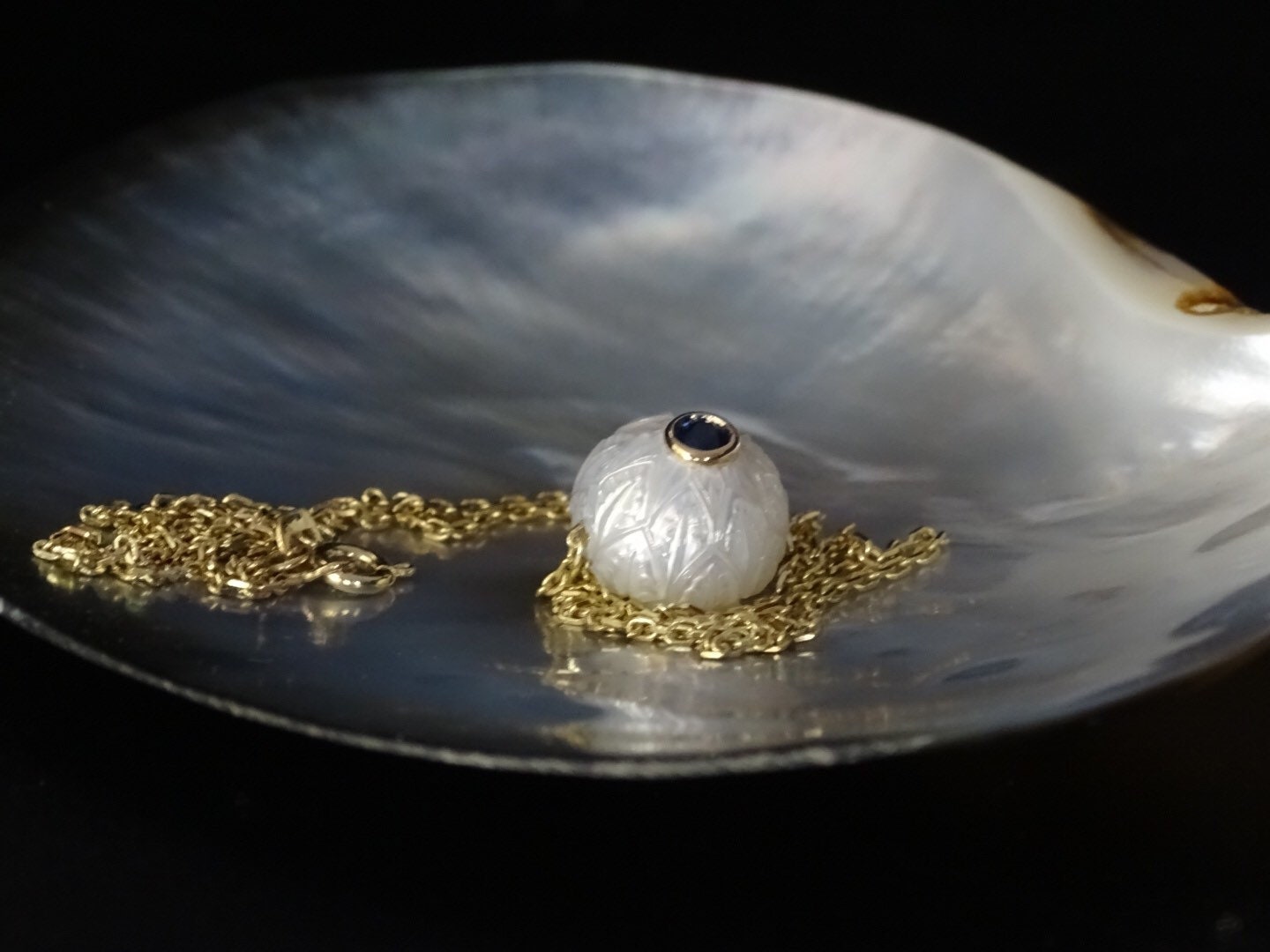 Floating Carved White South Sea Pearl 14k Yellow Gold Necklace With ...