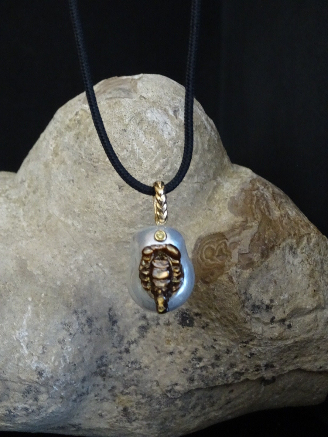 Bronze Color Penguin Wing Oyster Shell Scorpion Design Carving Inlayed ...