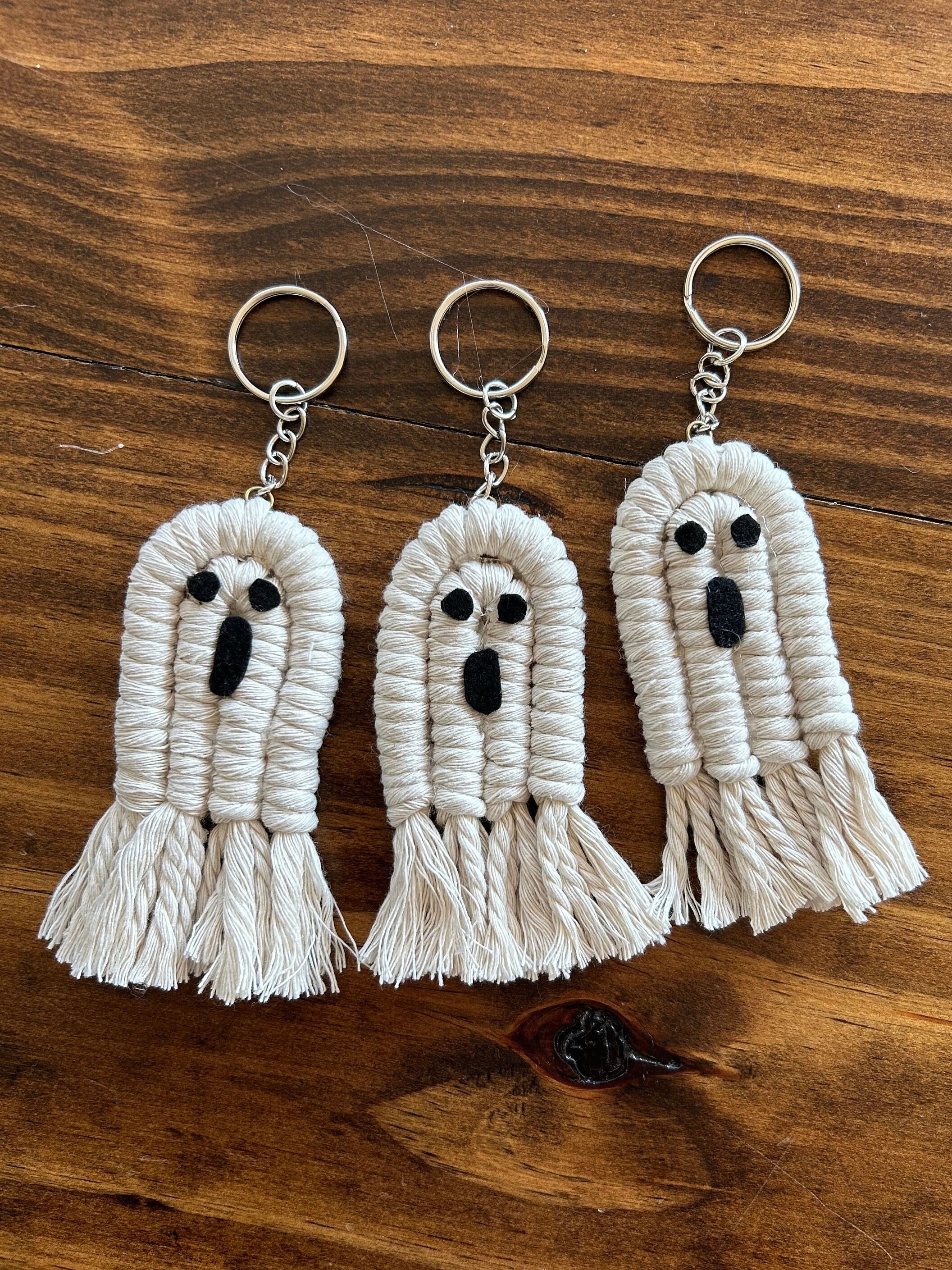 Macrame Ghost Keychain - Spooky Ghost Keyring - Halloween Decor ...