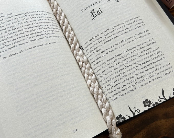 Macrame Bookmark // Bookmark // Boho Bookmark // Braided Bookmark ...