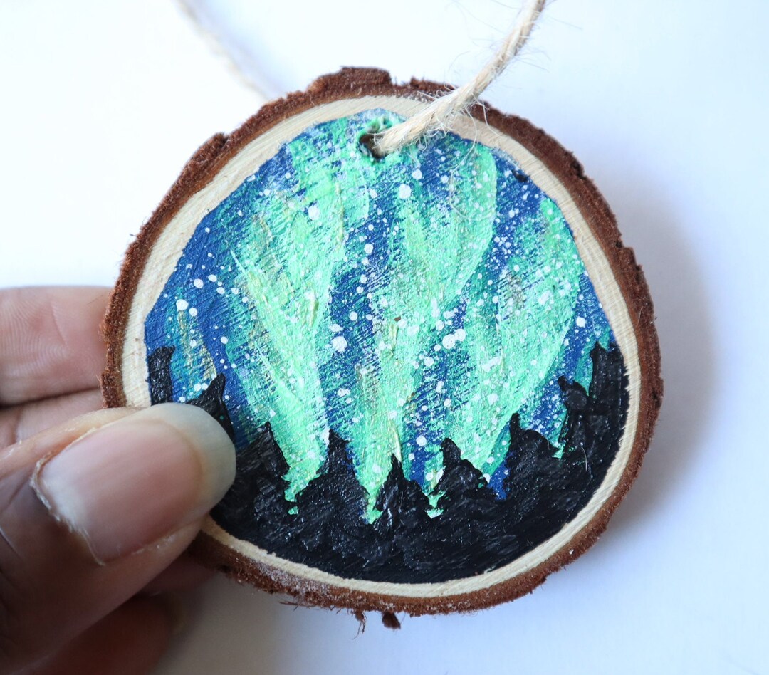 Wood Slice Painting, Northern Lights Painting, Pine Tree Art, Wood ...