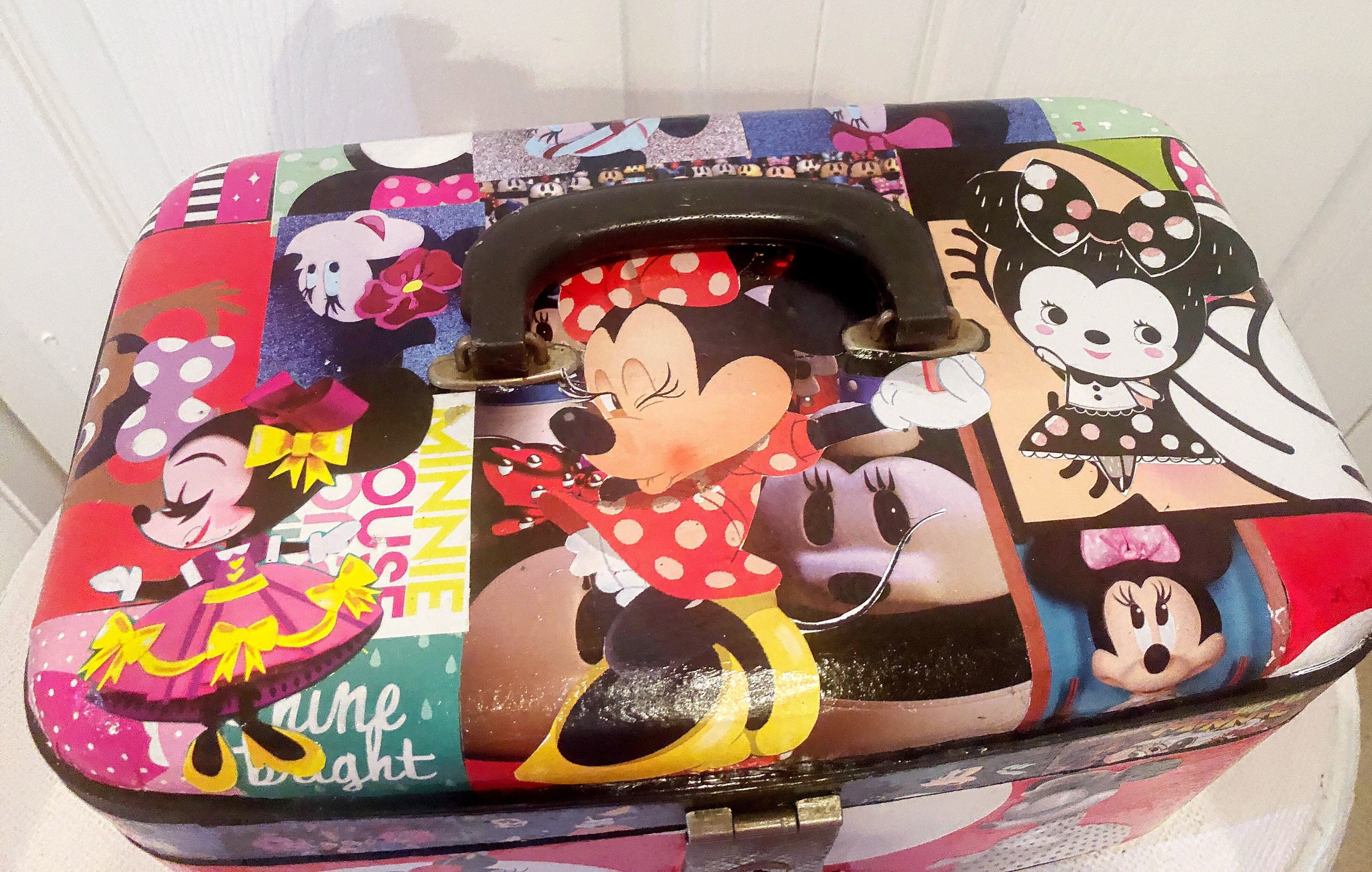 MADE TO ORDER: Minnie Mouse Inspired Train Case - Etsy