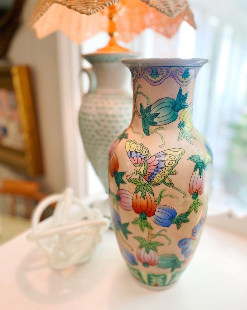 Vintage Chinoiserie, Butterfly Vase - Etsy