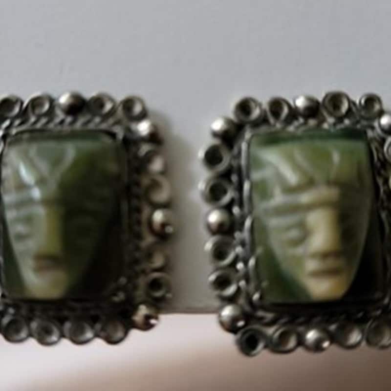 Screw Back 1940's Earrings - Etsy