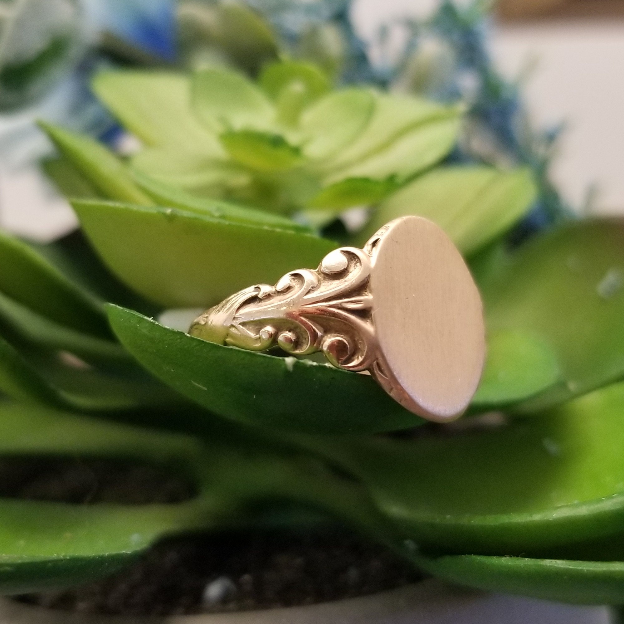 Vintage Signet Ring - Etsy