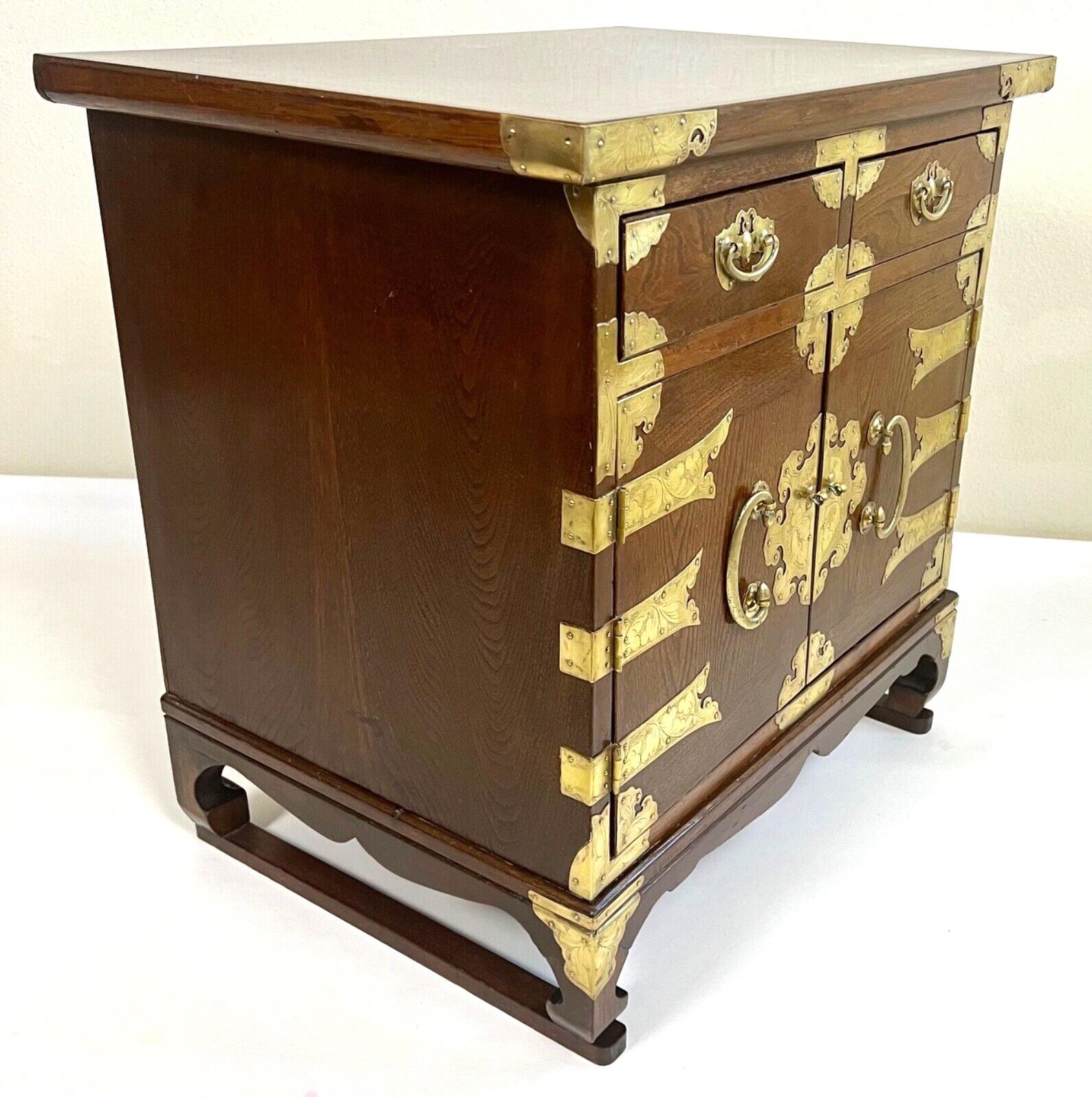 Early 20th-c Tansu Elm Wood and Brass Nightstand / Side Table, a Pair ...