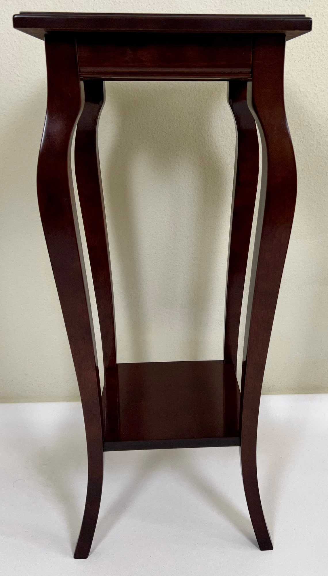 Bombay Co. Mahogany 2-tier Pedestal Stand Side Table - Etsy