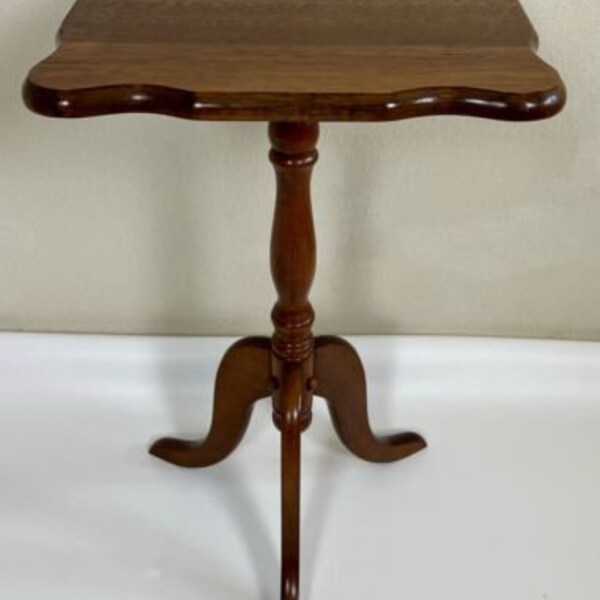 Queen Anne Coffee Table - Etsy