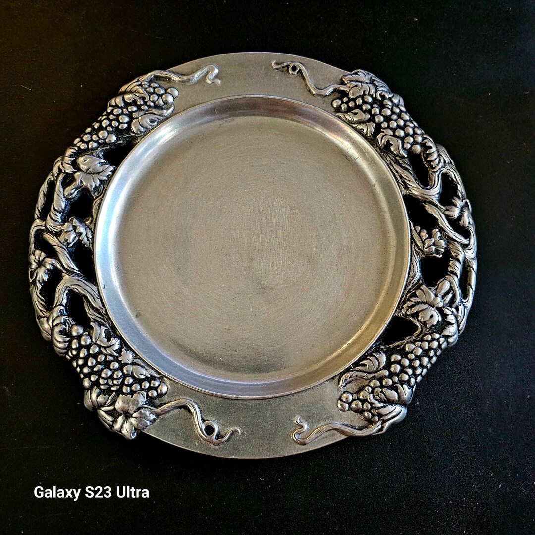 Vintage Elegance Pewter 3D Grapes Solid Heavy Collector's Metal Round ...