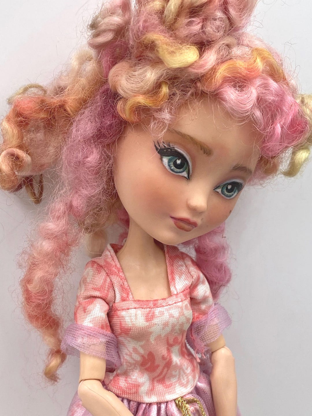OAKK Myoki - Ever After Monster High - Recycled and Repainted - Etsy