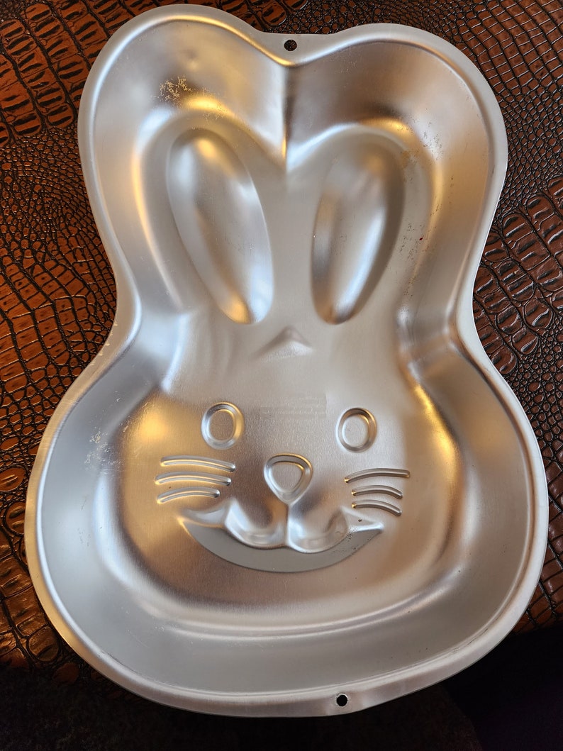 Vintage Bunny Rabbit Cake Pan Wilton Aluminum Metal Mold Girl Boy Baby ...