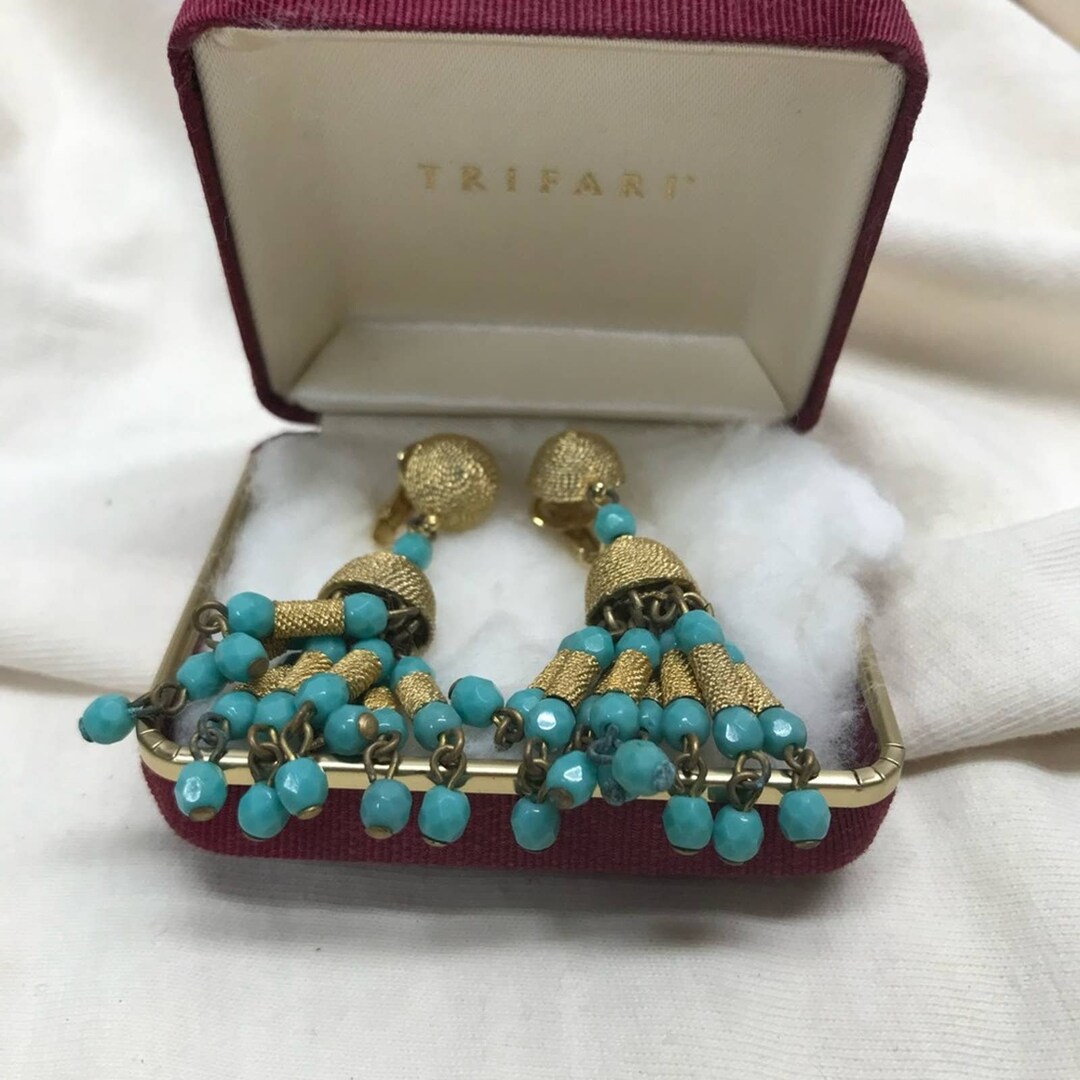 Vintage Crown TRIFARI Gold Tone Rare Turquoise Seed Beads Drop Dangle ...