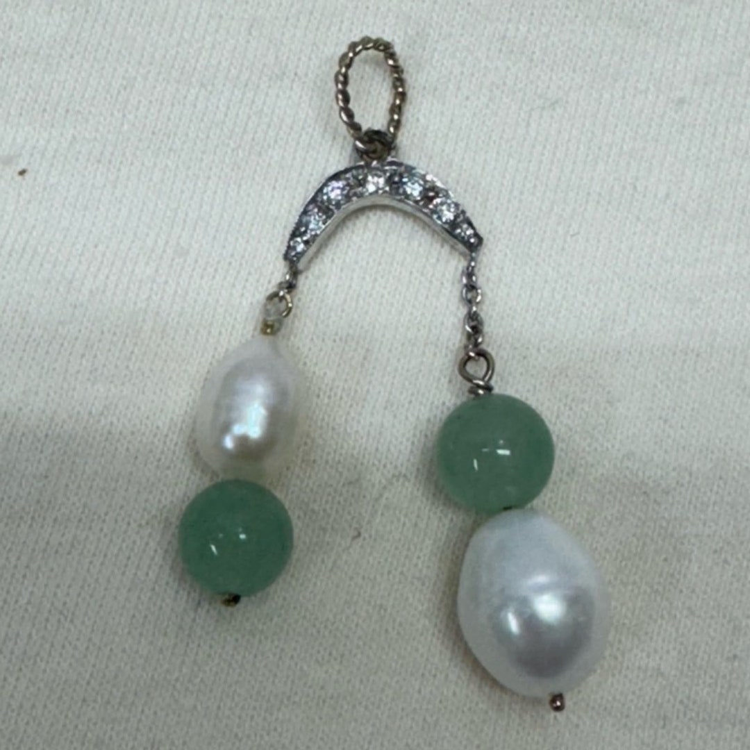 14k Gold Fresh Water Pearl Diamond Jade Pendant - Etsy