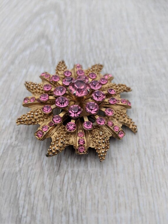 Pink Rhinestone and Gold Tone Sunburst Brooch - Gem