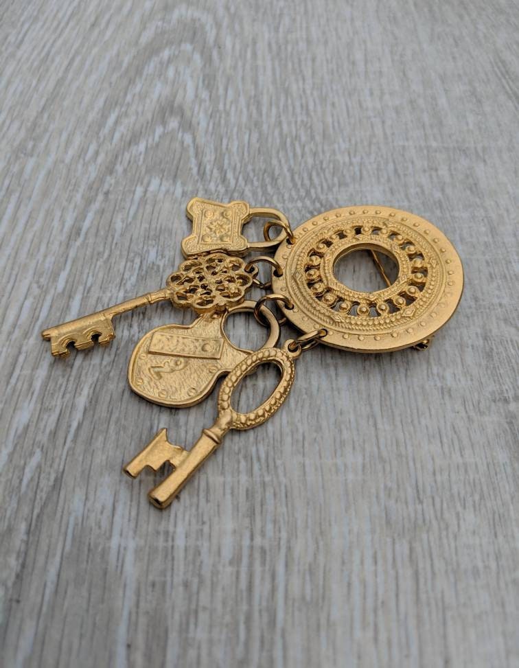 Large Etruscan Style Skeleton Key and Padlock Gold Tone | Etsy