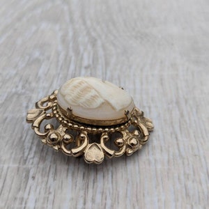 Coro Ivory Colored Carved Cameo Intricate Gold Tone Frame Brooch - Etsy
