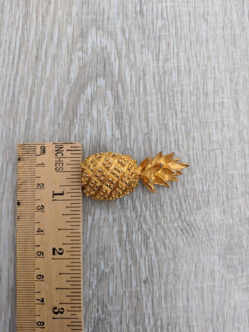 Warm Textured Gold Tone Pineapple Brooch - Etsy