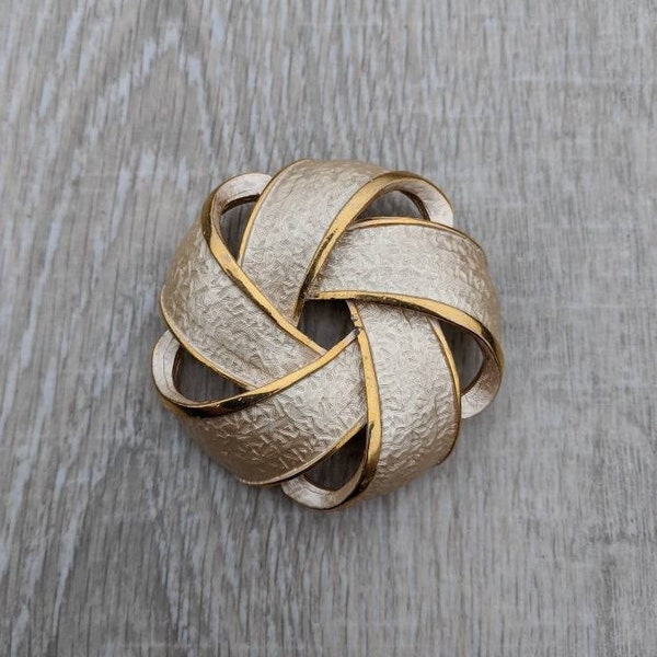 Celtic Knot Brooch - Etsy