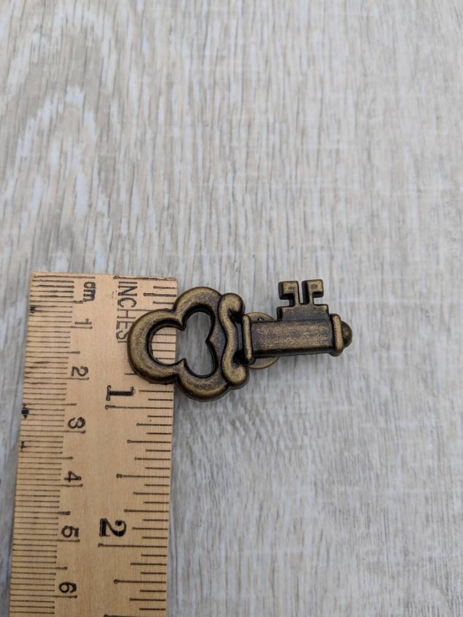 Bronze Tone Clover Top Skeleton Key Lapel Pin - Etsy
