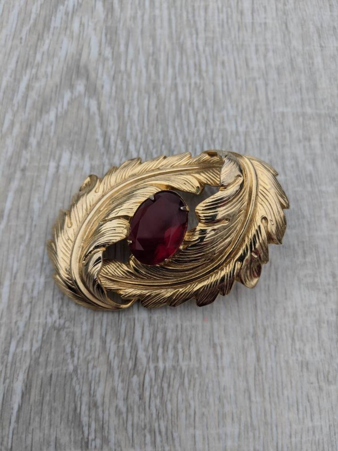 Blood Red Rhinestone and Swirling Gold Tone Metal Acanthus Leaves ...