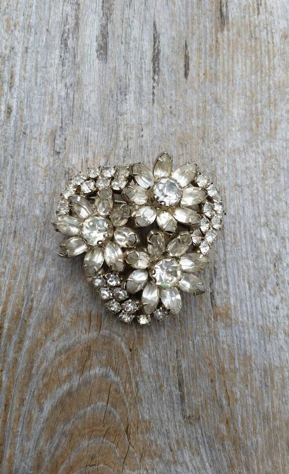Rhinestone Flower Cluster Brooch - Gem