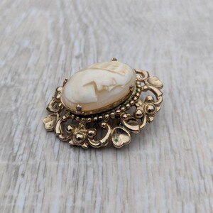 Coro Ivory Colored Carved Cameo Intricate Gold Tone Frame Brooch - Etsy