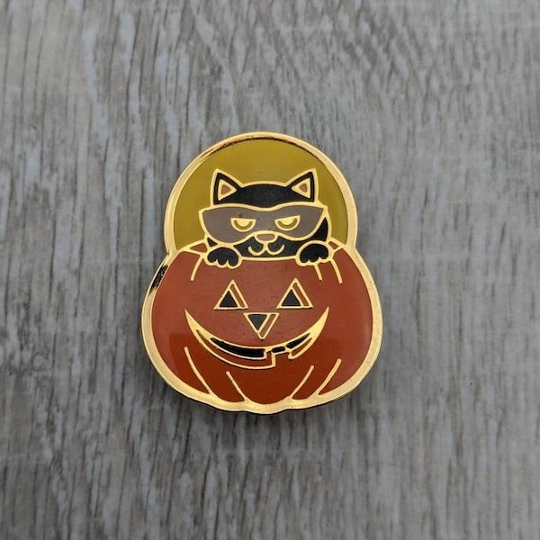 Full Moon Brooch - Etsy