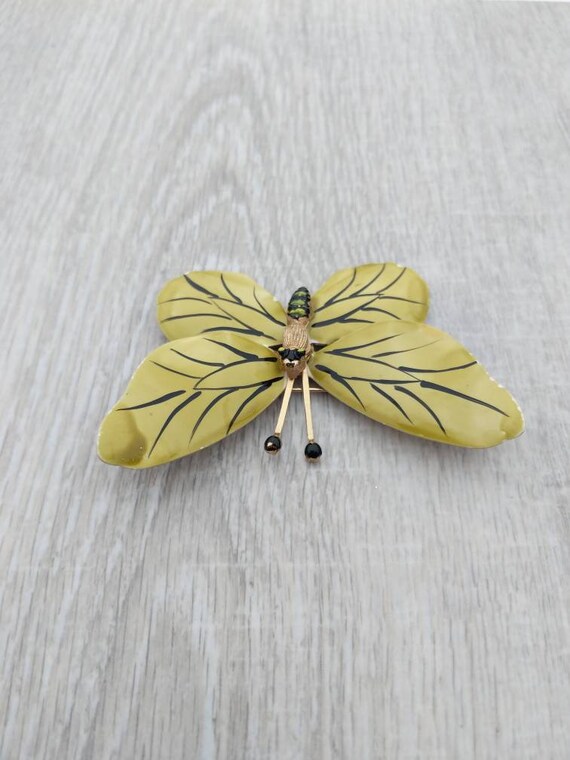 Large Chartreuse and Black Enamel and Gold Tone Metal… - Gem