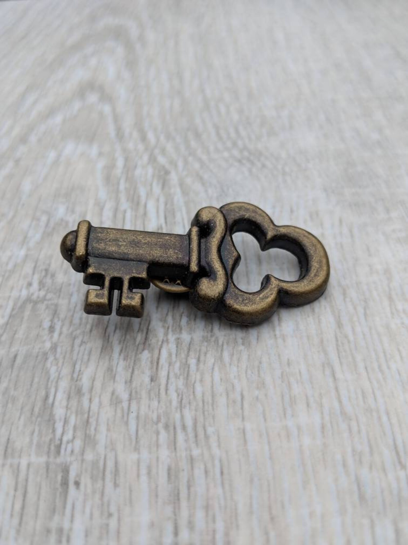Bronze Tone Clover Top Skeleton Key Lapel Pin | Etsy