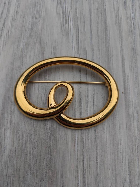 1980s Monet Warm Gold Tone Metal Looping Outline Broo… - Gem