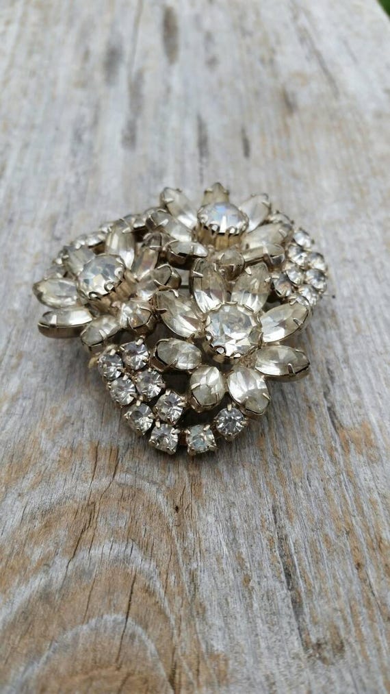 Rhinestone Flower Cluster Brooch - Gem