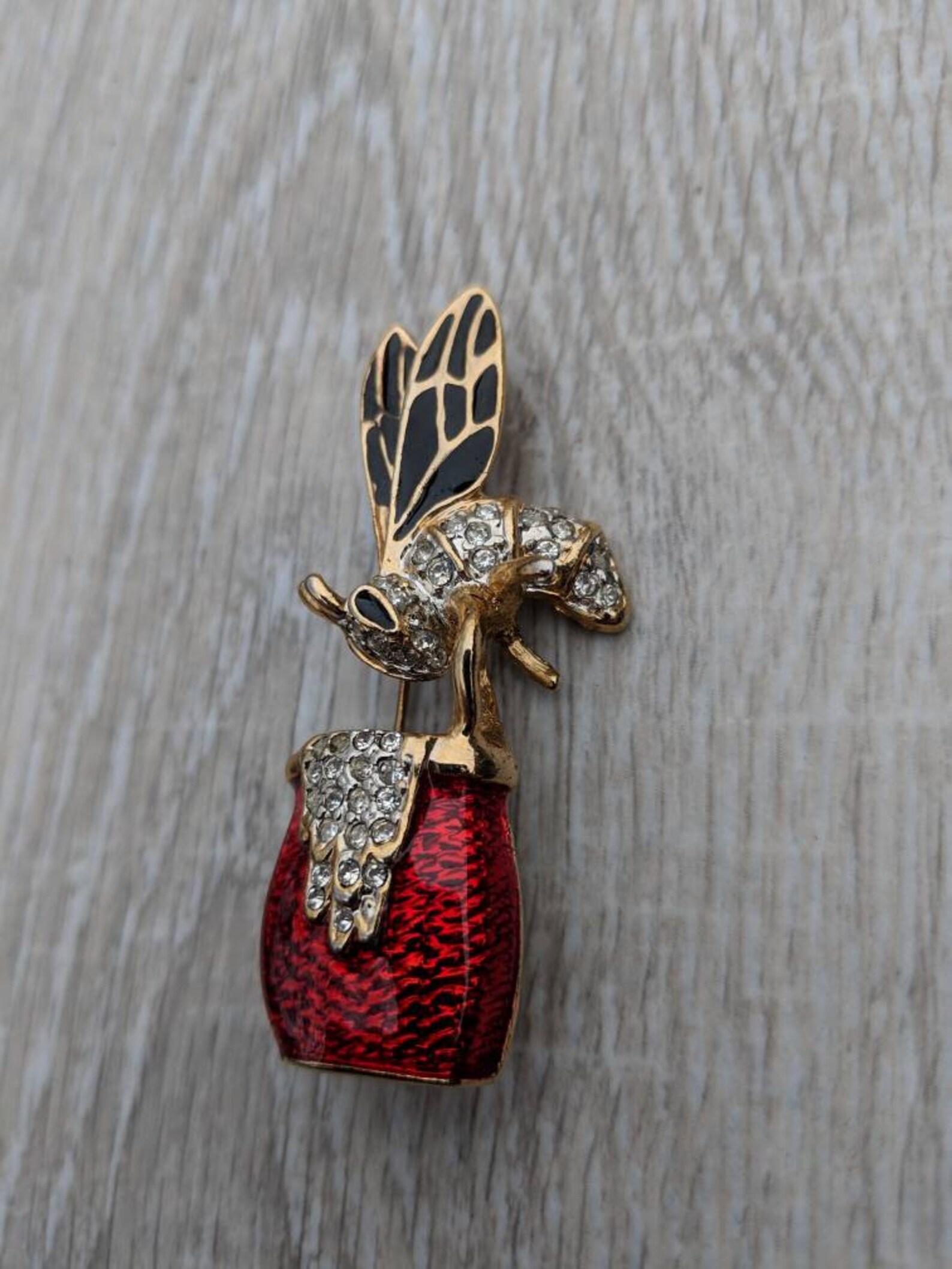Rhinestone and Enamel Bee and Honey Pot Brooch - Etsy